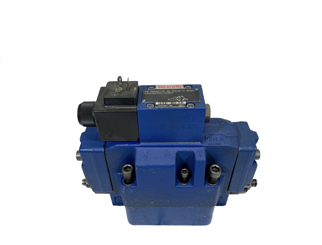 Rexroth Directional Valve with Pilot and Dual Flow Control Sandwich ...